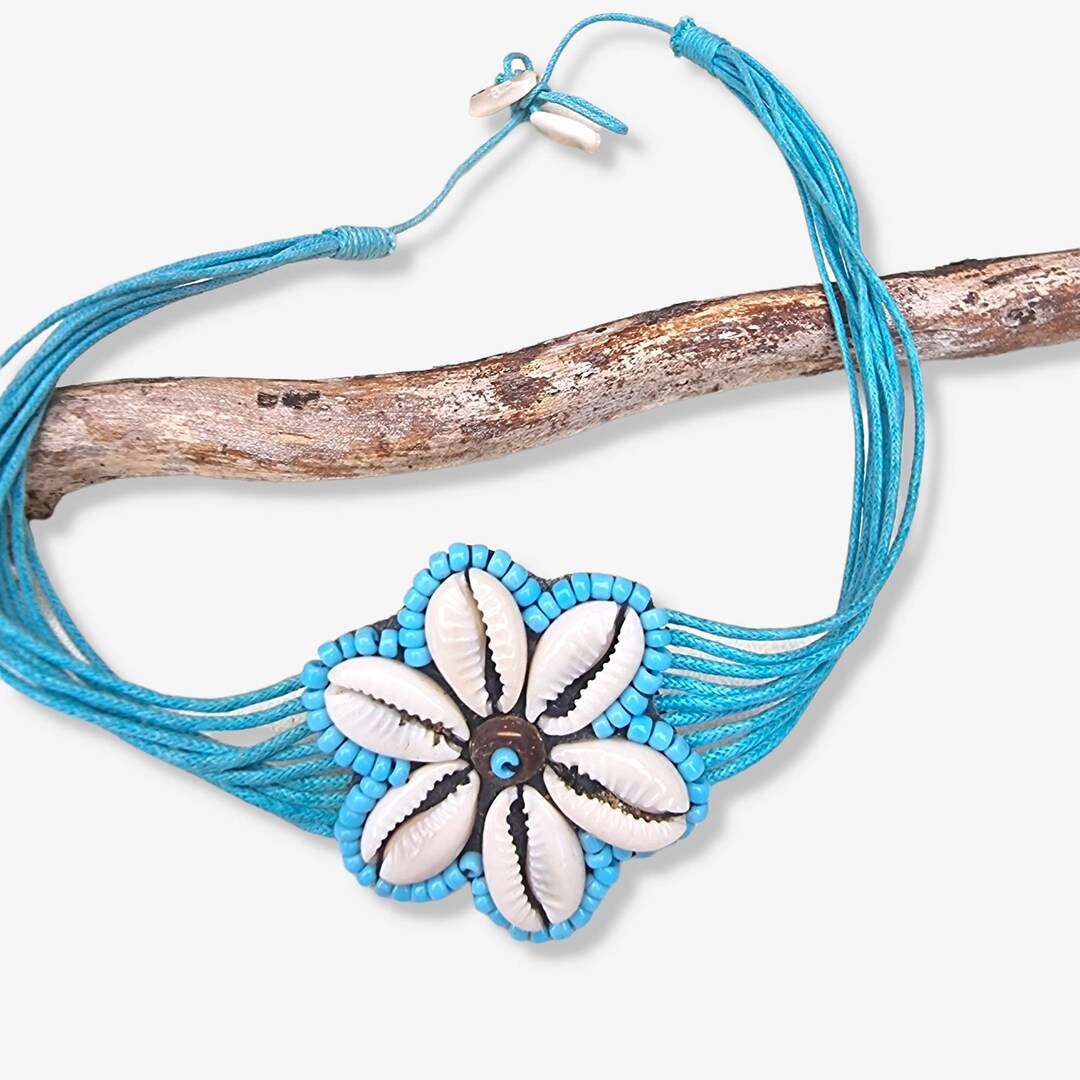 Cowrie Shell Flower Choker: Boho Beach Necklace - Etsy