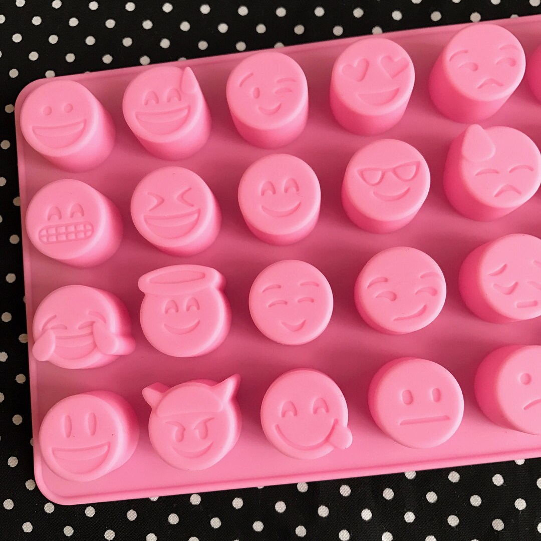 28 Cavities Mini Emoji Silicone Soap Mold Circle Soap Mold Silicone ...