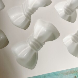 6 Cavities Bow Silicone Soap Mold Circle Soap Mold Silicone Molds Bow ...
