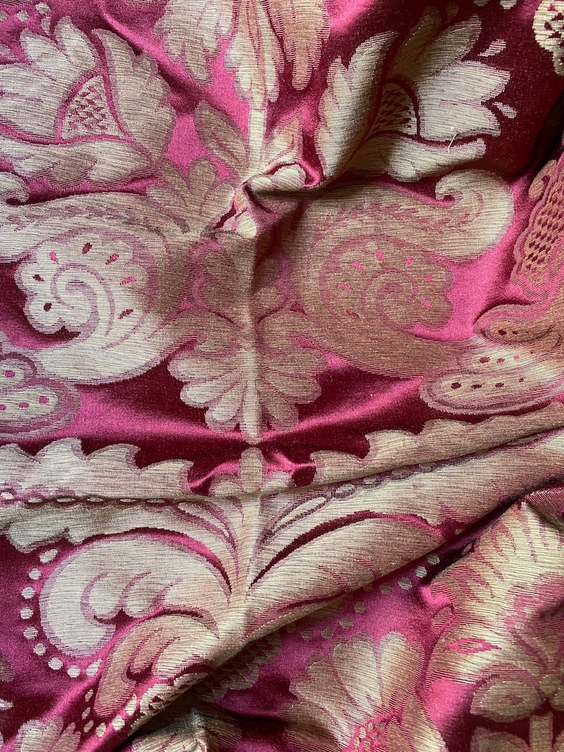 Antieke Venetiaanse zijdestof bordeaux goud textiel geweven zijde ...