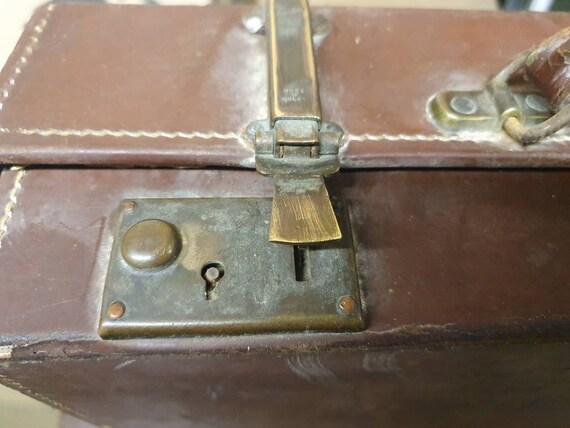 Vintage Suitcase By 'Revelation In Unrestored Conditi… - Gem