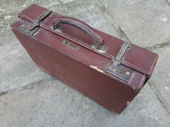 Vintage Suitcase By 'Revelation In Unrestored Conditi… - Gem