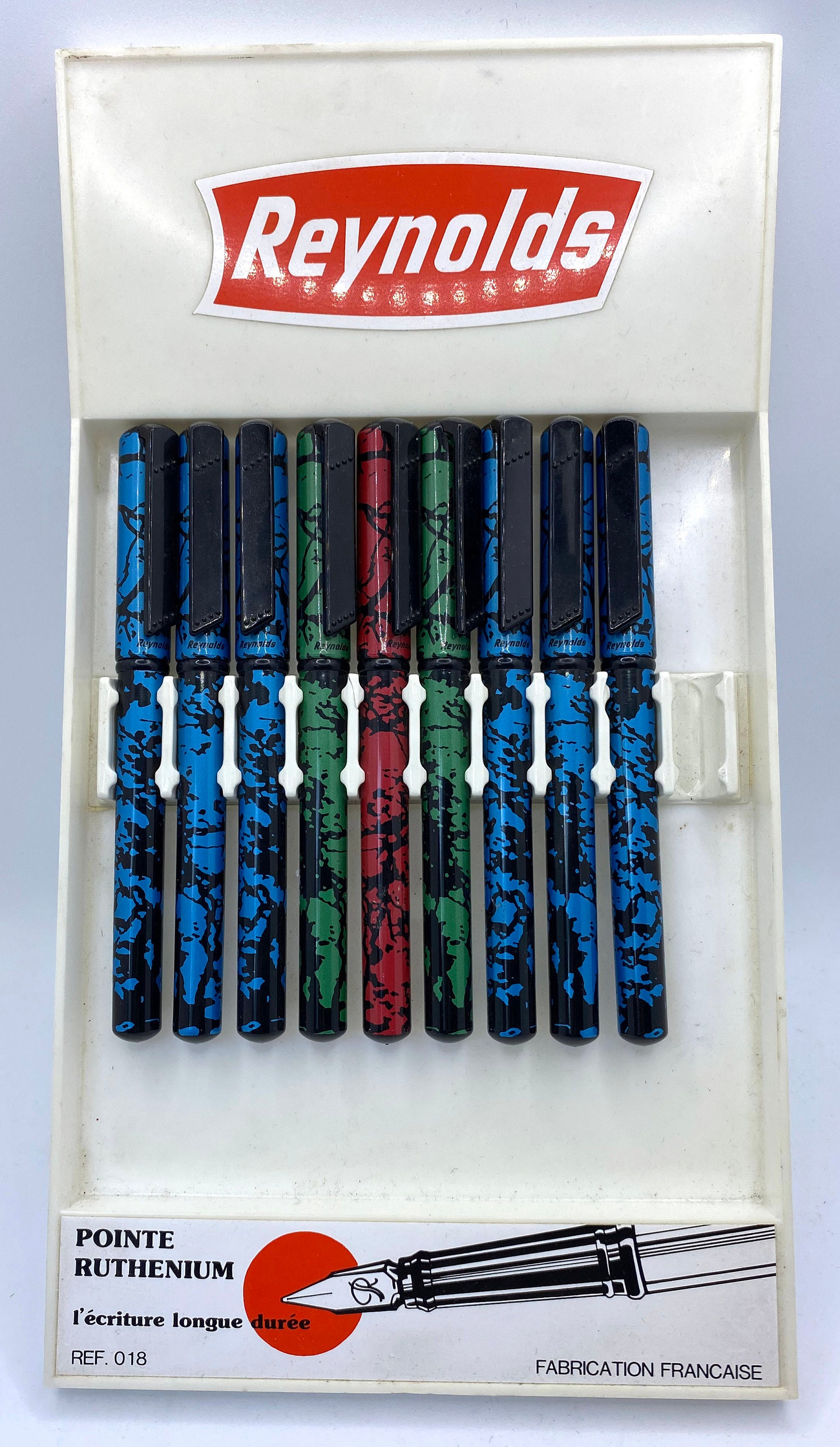 Reynolds 9 Fountain Pens in 3 Colors. - Etsy