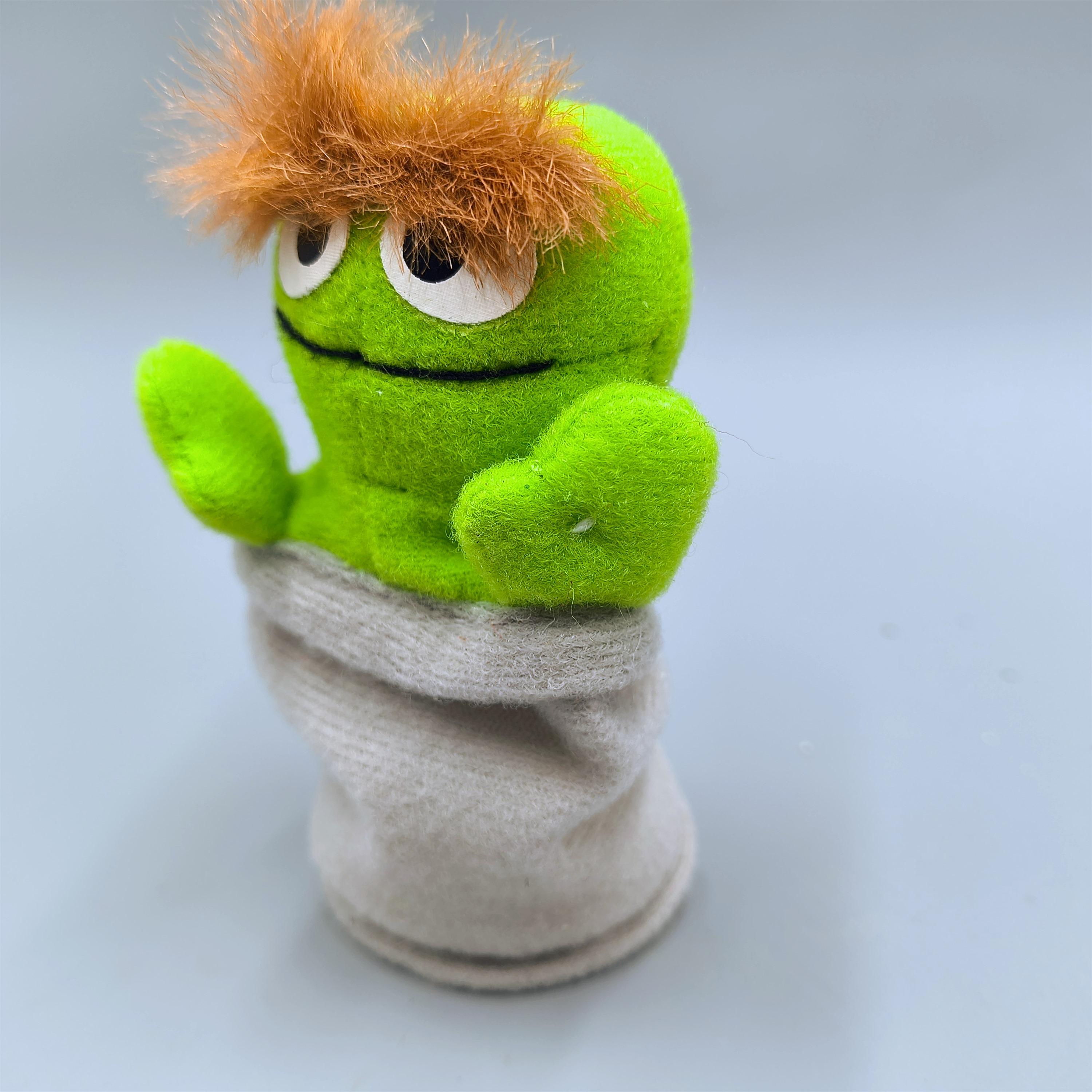 Oscar Grouch Mini Bean Plush Trash Can Sesame Street Kelloggs Premium 4 ...