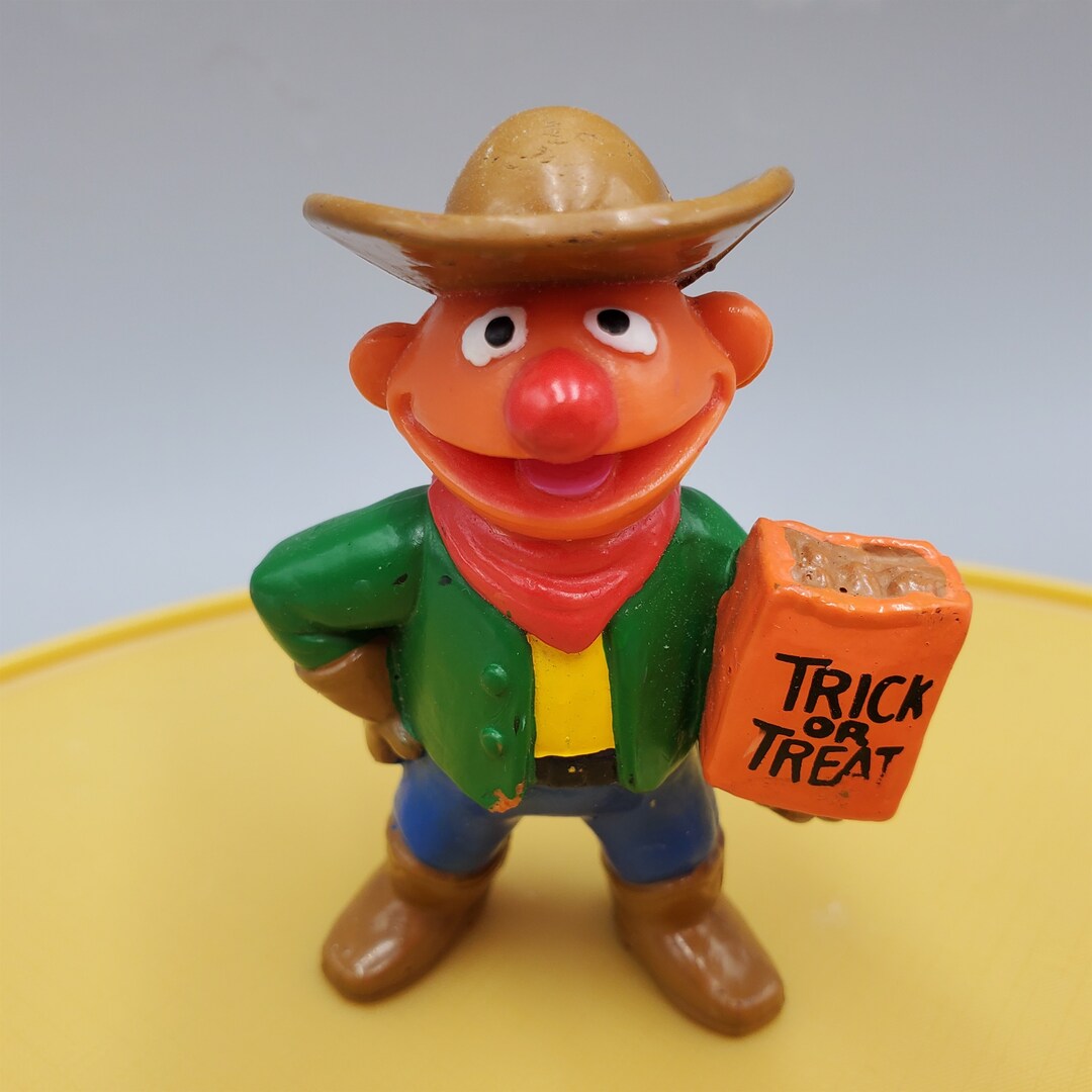Cowboy Ernie Pvc Figure Sesame Street Halloween Trick or Treat 2.5 Inch ...