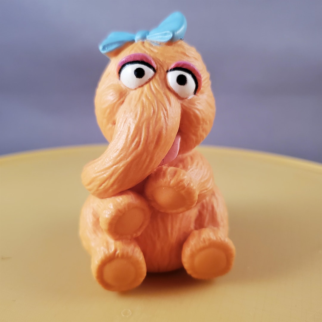 Sesame Street Baby Alice Finger Puppet Snuffleupagus Sister Applause ...