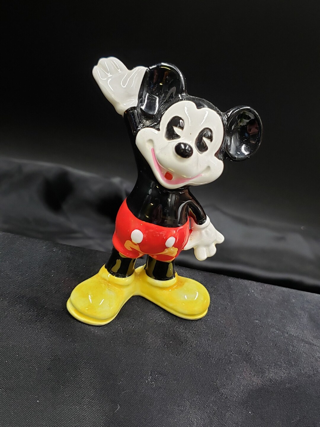 Waving Mickey Mouse Figurine Gift for Classic Traditional Walt Disney ...