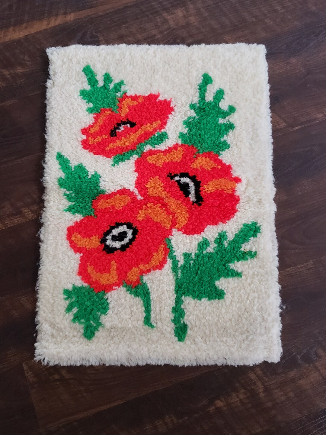 Retro Floral Poppy Flower Theme Latch Hook Rug or Wall Hanging for ...
