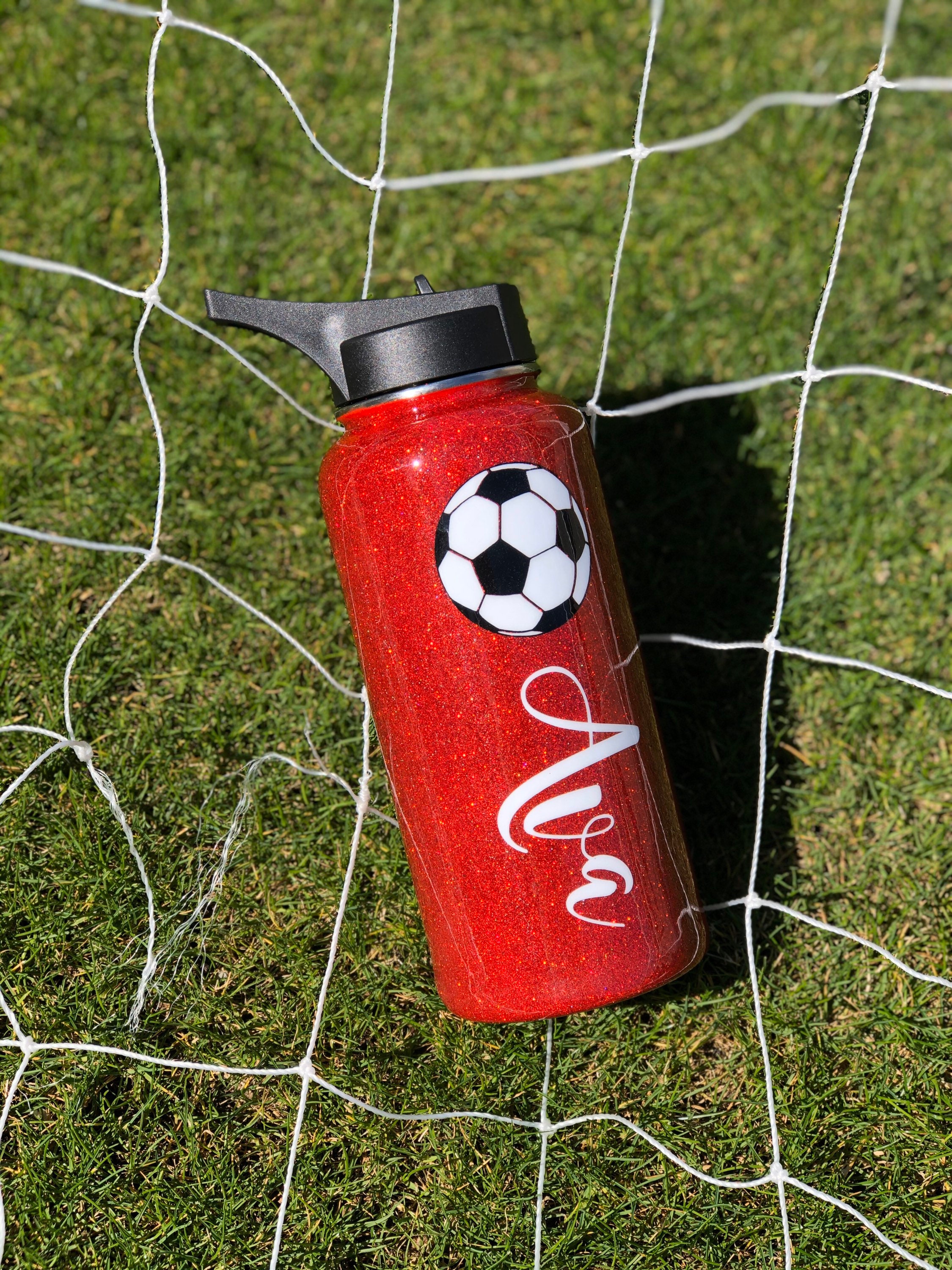 Soccer water bottle / glittery soccer bottle / personalized - Etsy.de