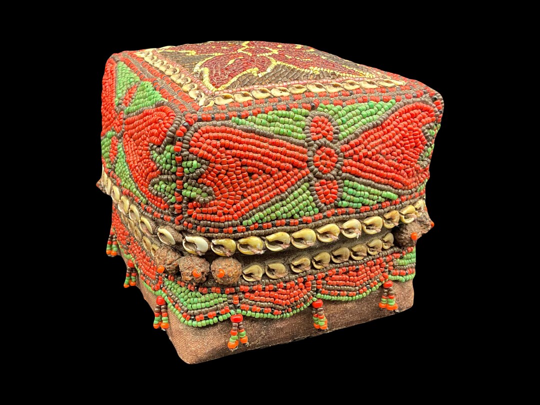ANTIQUE BEADED BOX Sumatran Beaded Beaded Basket With Lid South Sumatra ...