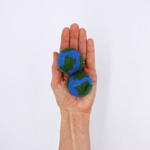 Felt Earth Globes | Felted Globe Balls | Felted Earth Balls| DIY Earth ...