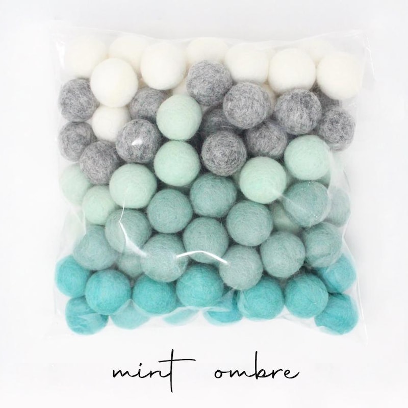 Pompom Garland Mint - Etsy