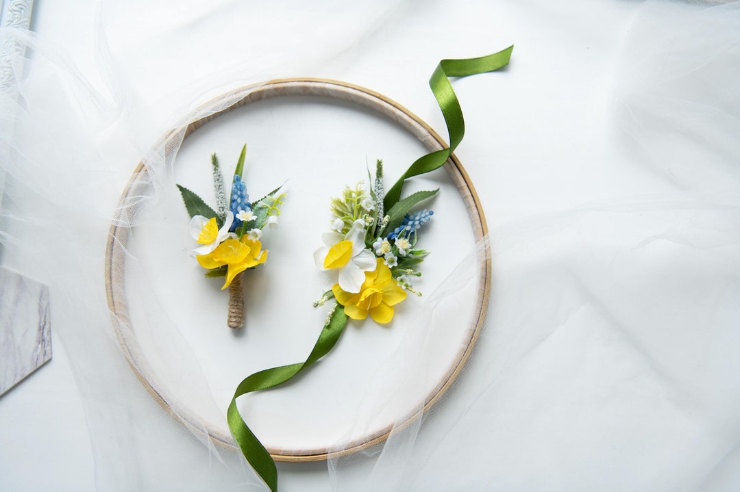 Spring Wrist Corsage Spring Flower Corsage Daffodils Wrist Corsage ...