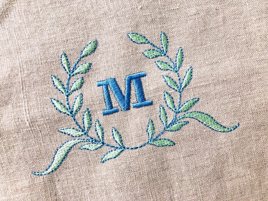 Laurel Wreath Crest Monogram Frame Design Machine Embroidery Digital ...