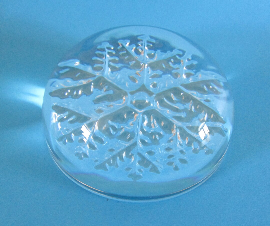Snowflake Paperweight , Vintage Glass Paperweight, Winter Office Decor ...