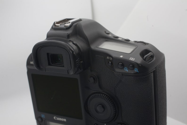 Canon 1D MK IV Low Shutter Count - Etsy