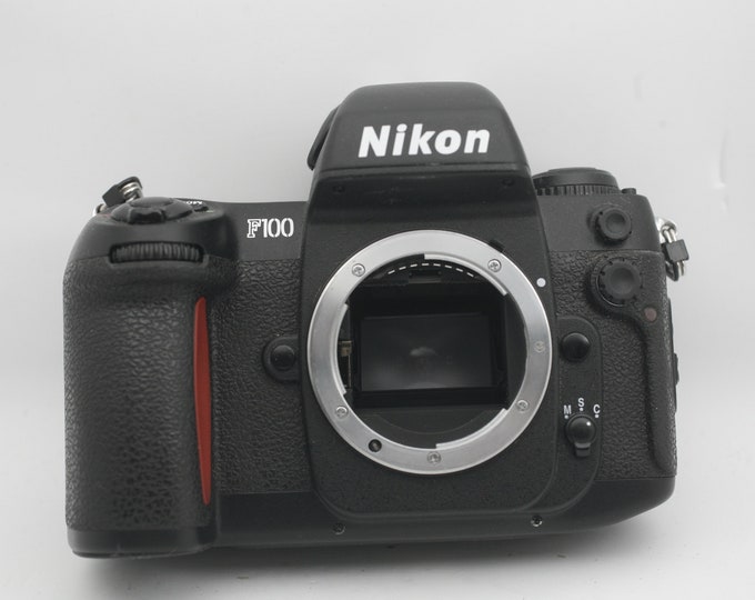 Beautiful Nikon FE2 35mm Film Camera W/nikkor 50mm 1.8 Lens ...
