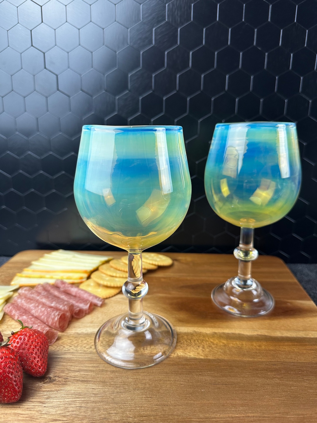 Color Changing Wine Glass Handblown Borosilicate Glass Elevated ...