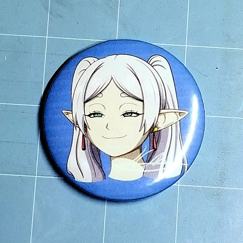 Frieren Smug Face Button - Etsy