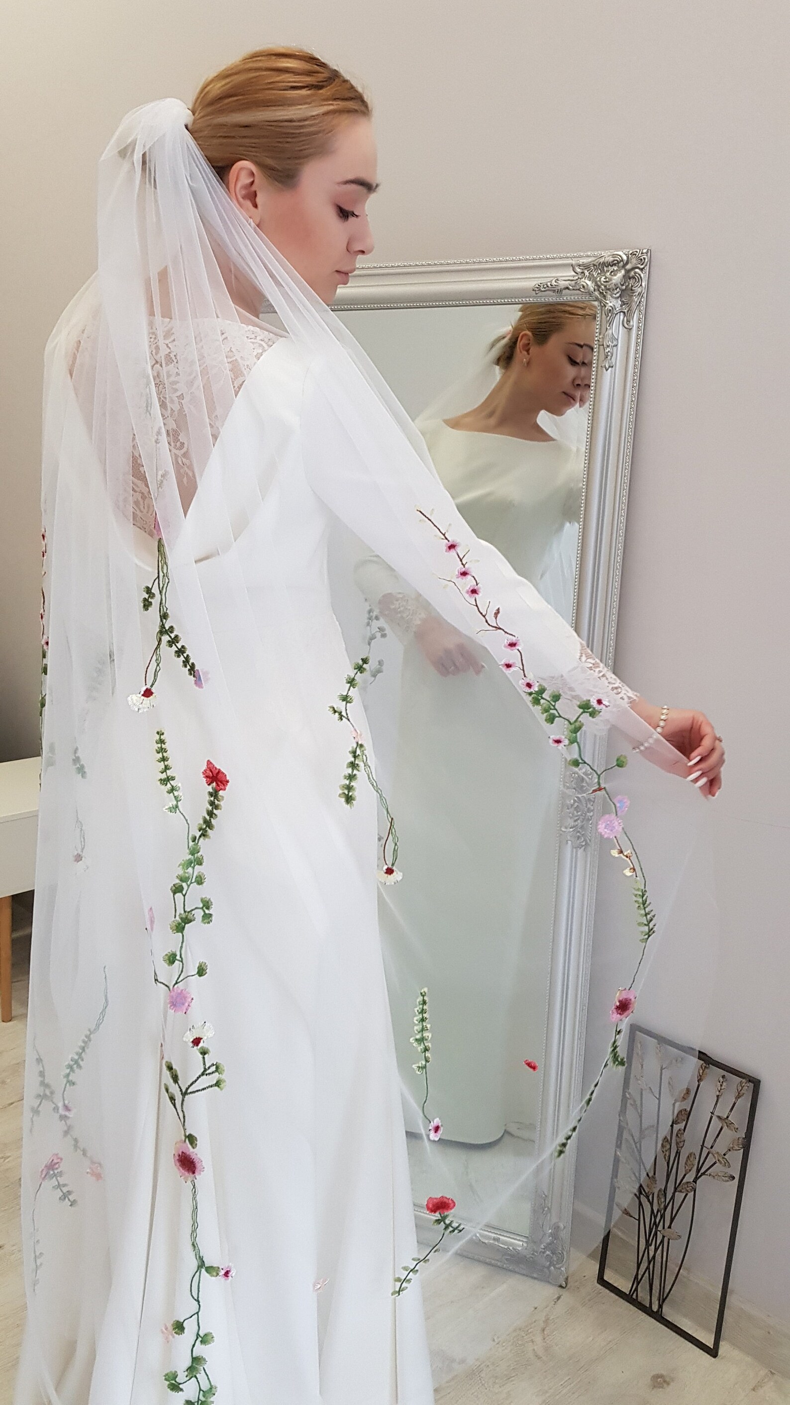 Floral Embroidered Wedding Veil: Draped Botanical Garden Green Vines ...