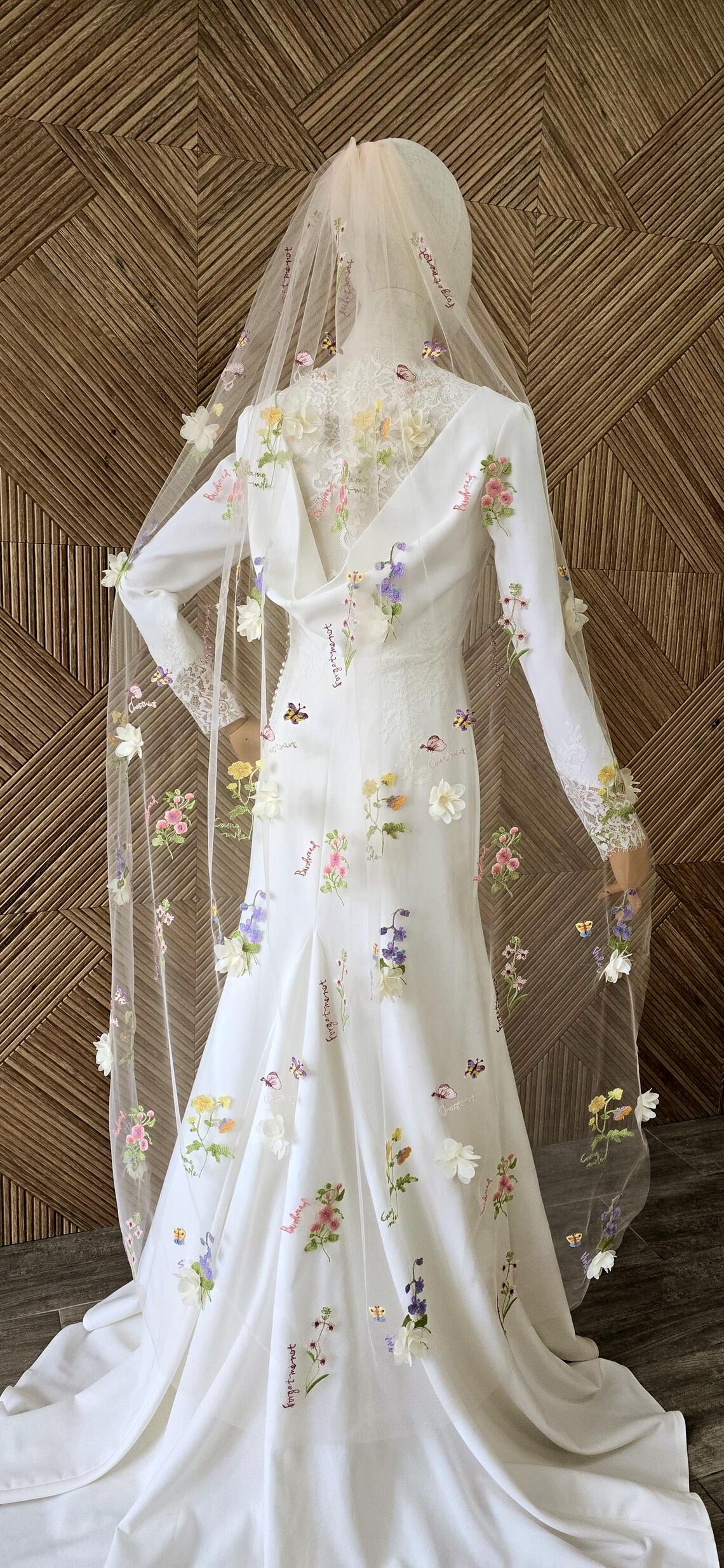 Floral Wedding Veil: Birth Flower Colorful Botanical Garden Wildflower ...