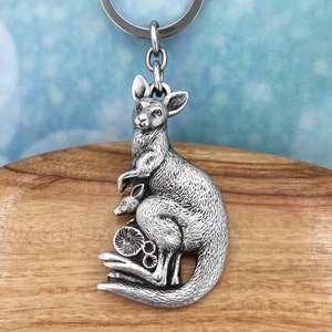 Kangaroo Australian Souvenir Keyring, Australian Made Pewter Gift ...