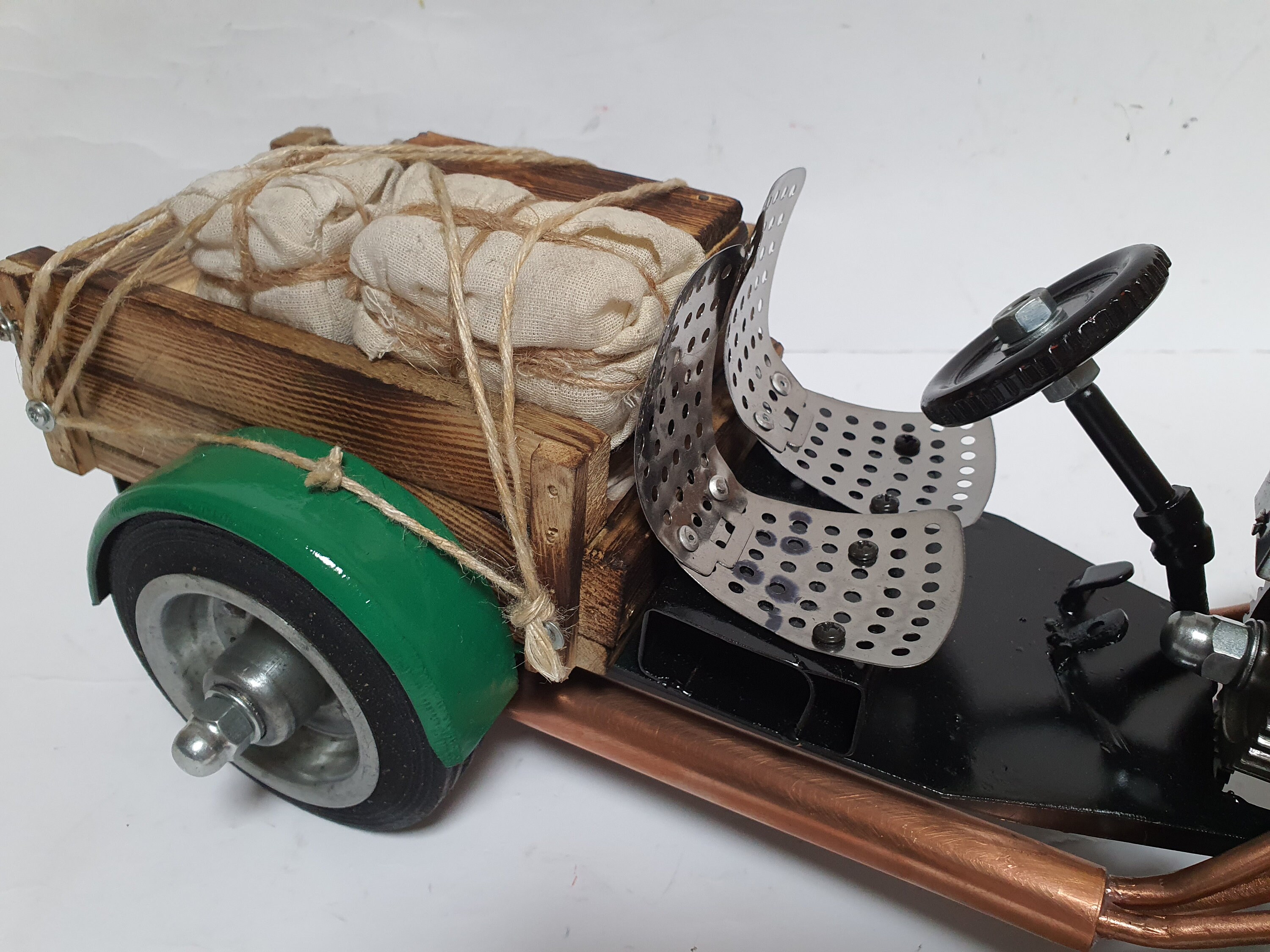Recycled Art Metal Cars Sewing Machine,metal Art Gallery,handmade ...