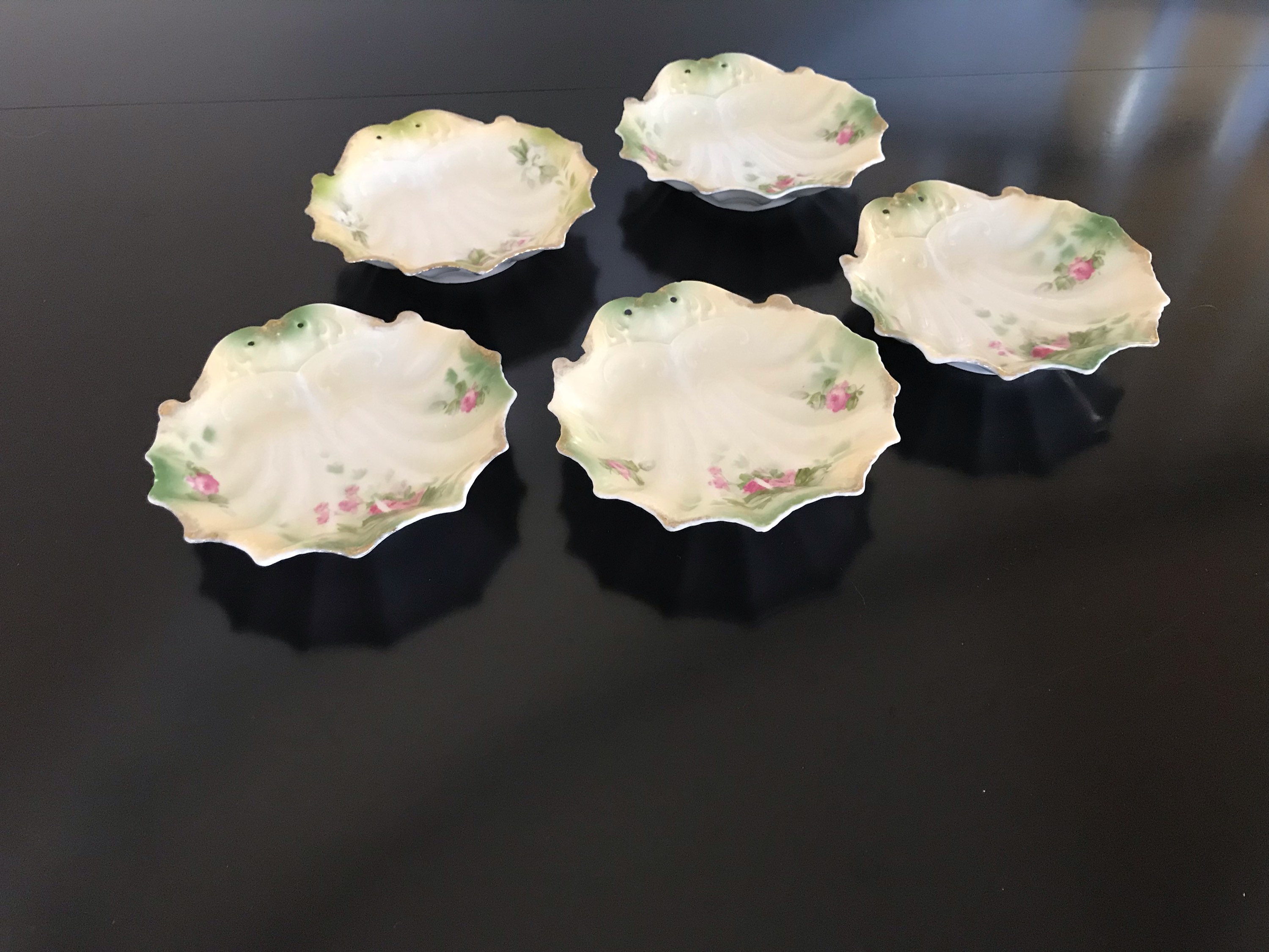 Set of 5 Antique Dainty Porcelain Shell Dishes With Pink and White ...