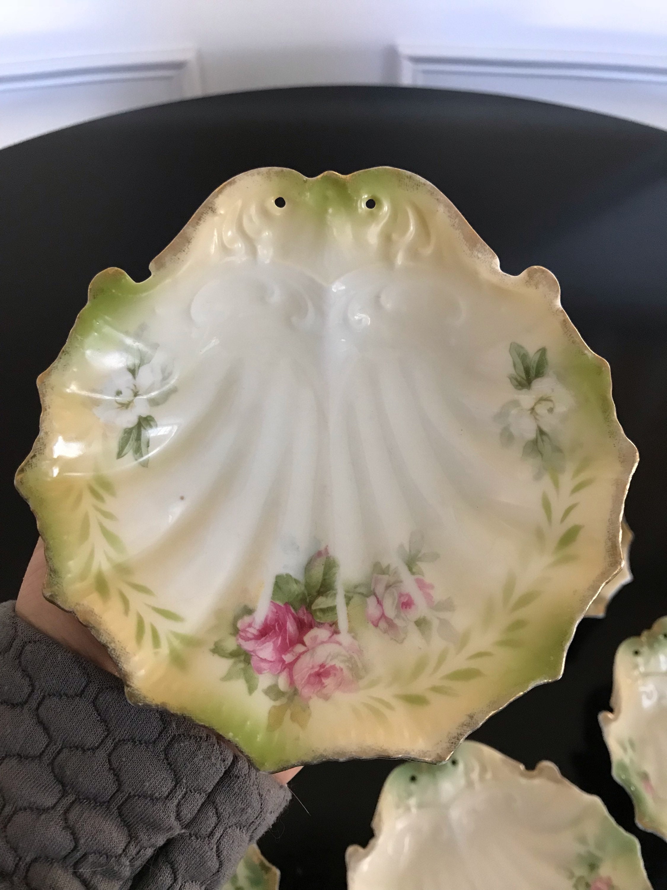 Set of 5 Antique Dainty Porcelain Shell Dishes With Pink and White ...