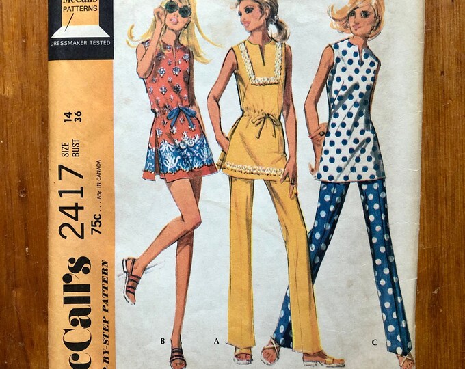 1970s Top, Pants & Shorts Sewing Pattern / Vintage 70s / Women's Size ...