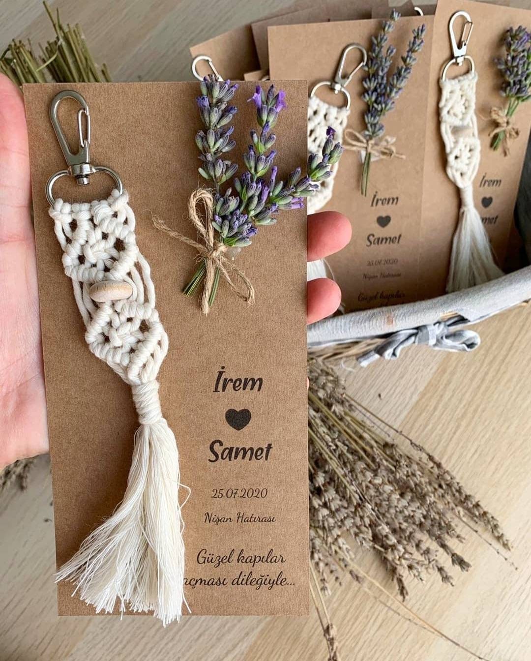 Macrame Keychains for Wedding Favors, Personalized Bridesmaid Gift ...