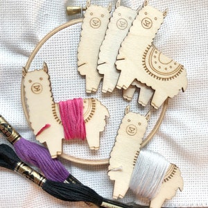 BUNDLE: Llama Floss Spools + Magnetic Enamel Needle Minder | Set of 4 ...