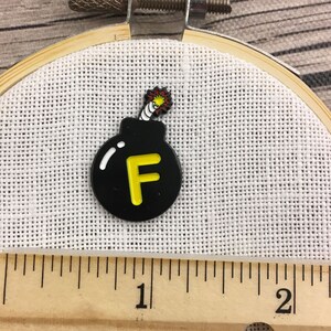 F Bomb Needle Minder | Naughty F Word Needle Magnet | Black Round F ...
