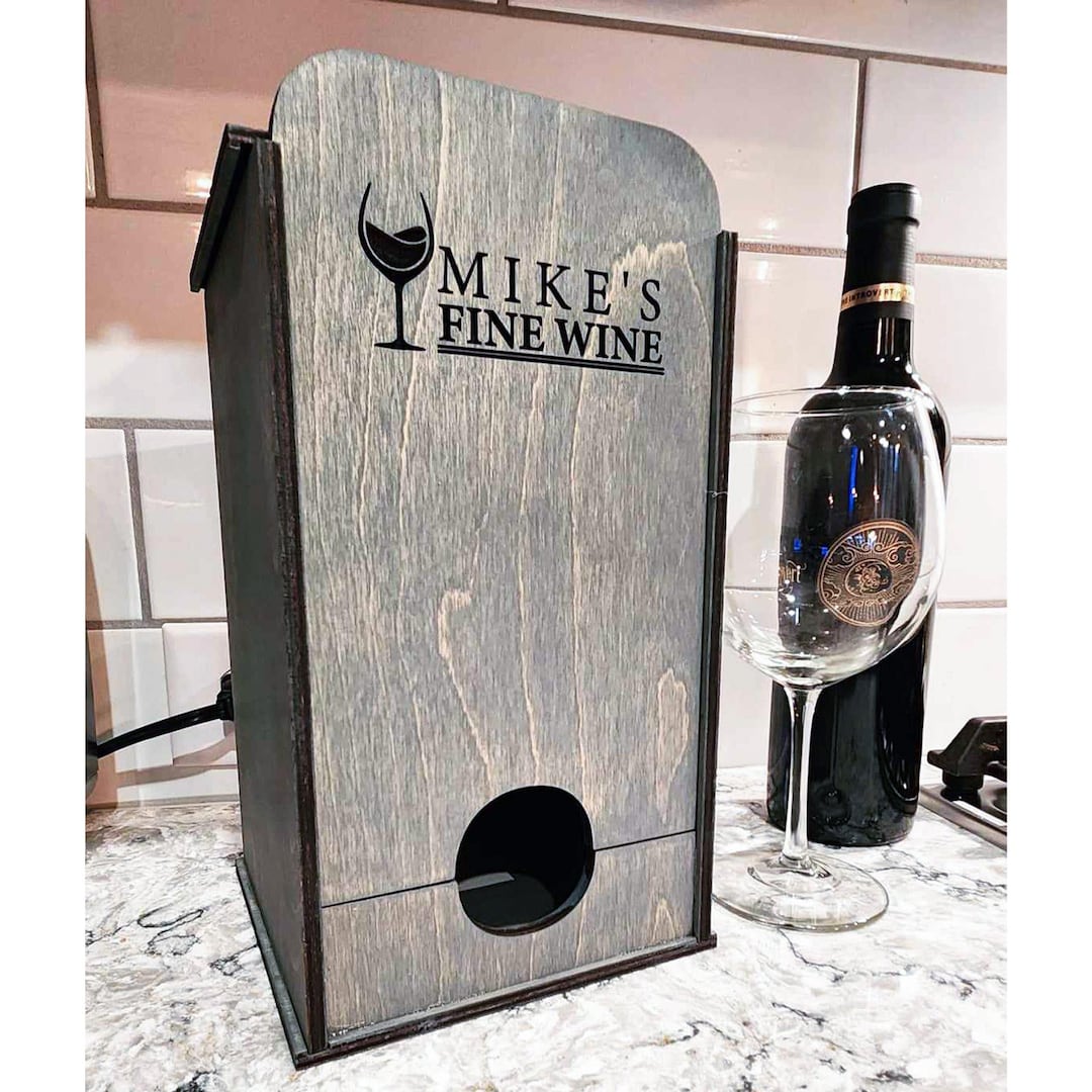 3L Wine Box Housing With Personalization Graphic // Black Box Label - Etsy