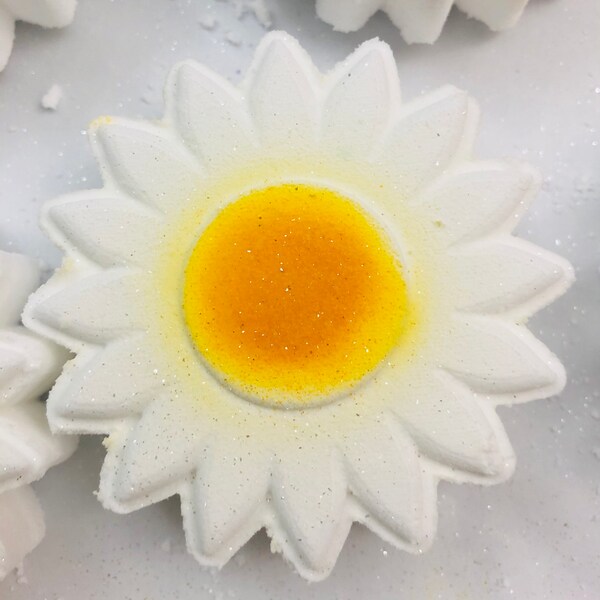 Flower Bath Bomb - Etsy