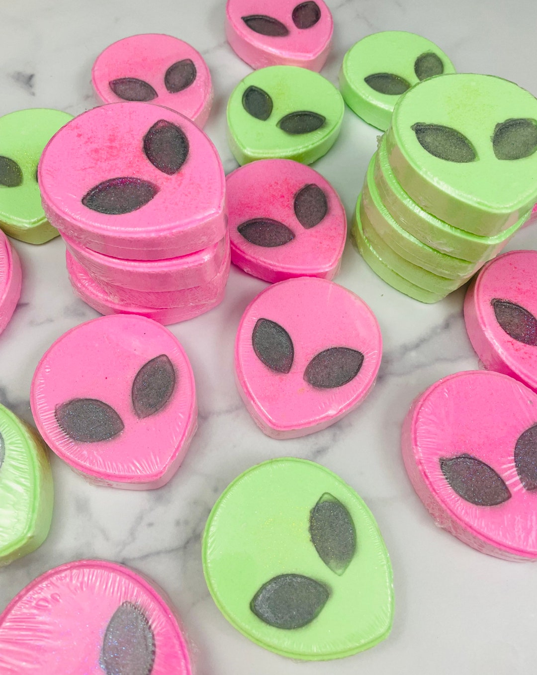 Alien Bath Bomb | Little Green Man | Neon Pink | UFO - Etsy