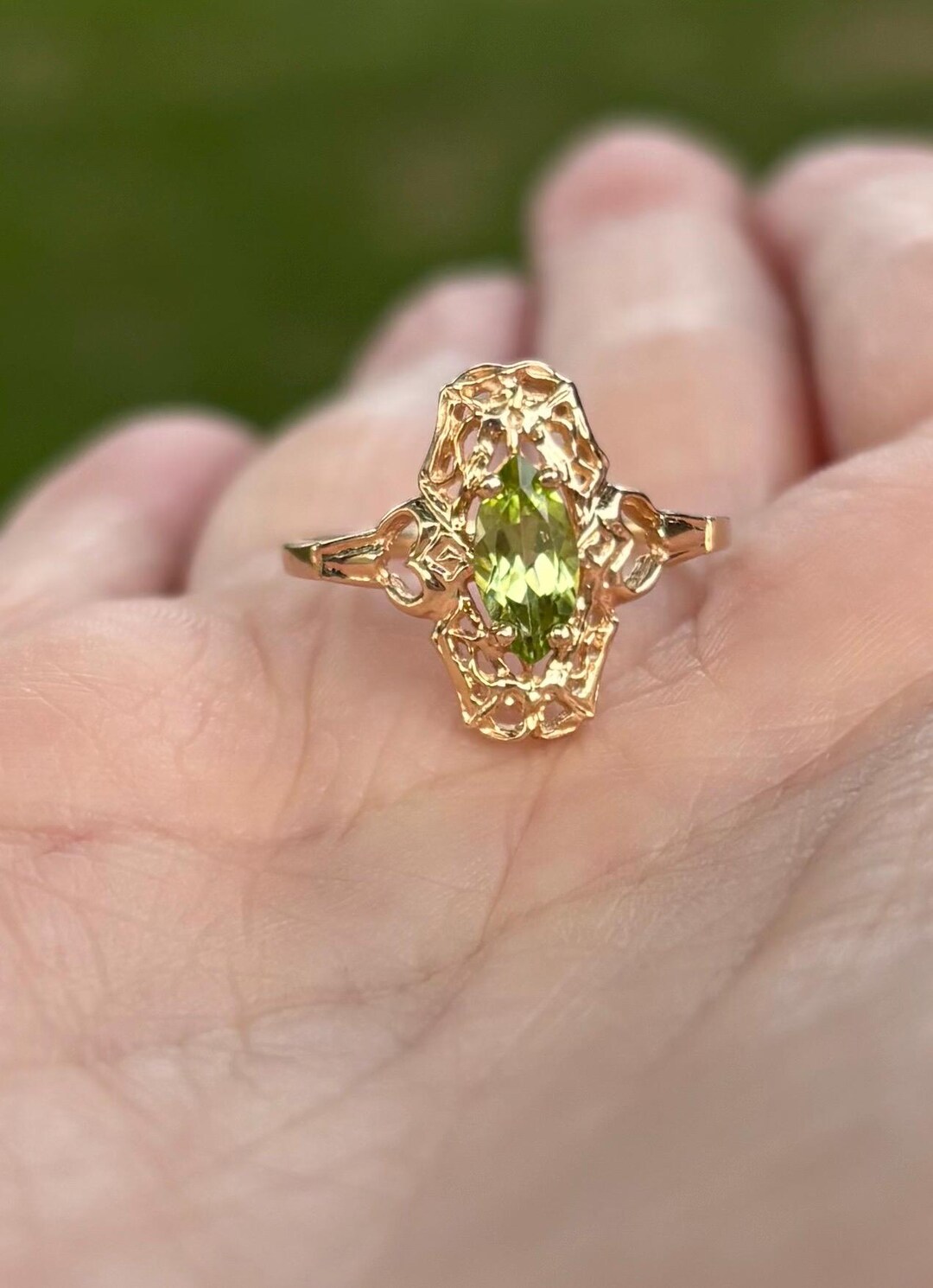 Vintage 10k Filigree Peridot Ring - Etsy