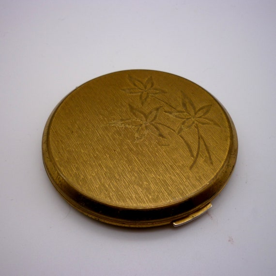 Vintage Stratton Powder Compact with Floral Design, G… - Gem