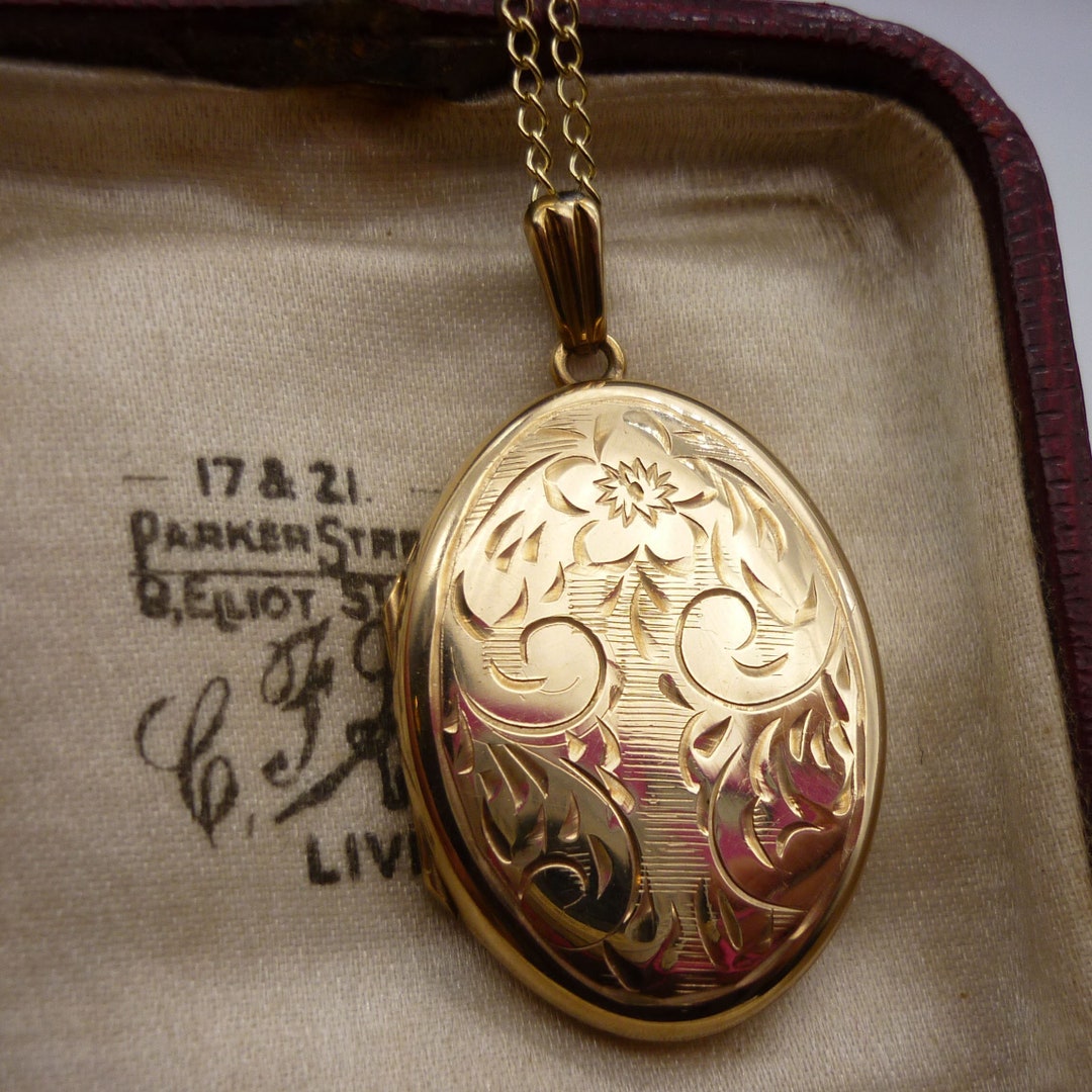 Vintage 9ct Gold Photo Locket on Chain, Double Sided Opening Locket for ...