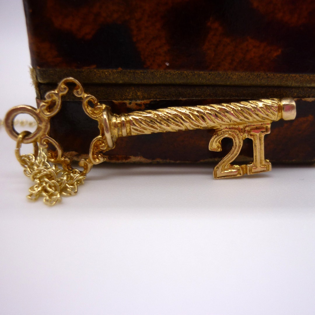 Vintage Gold 21 Key Charm Necklace - Etsy UK