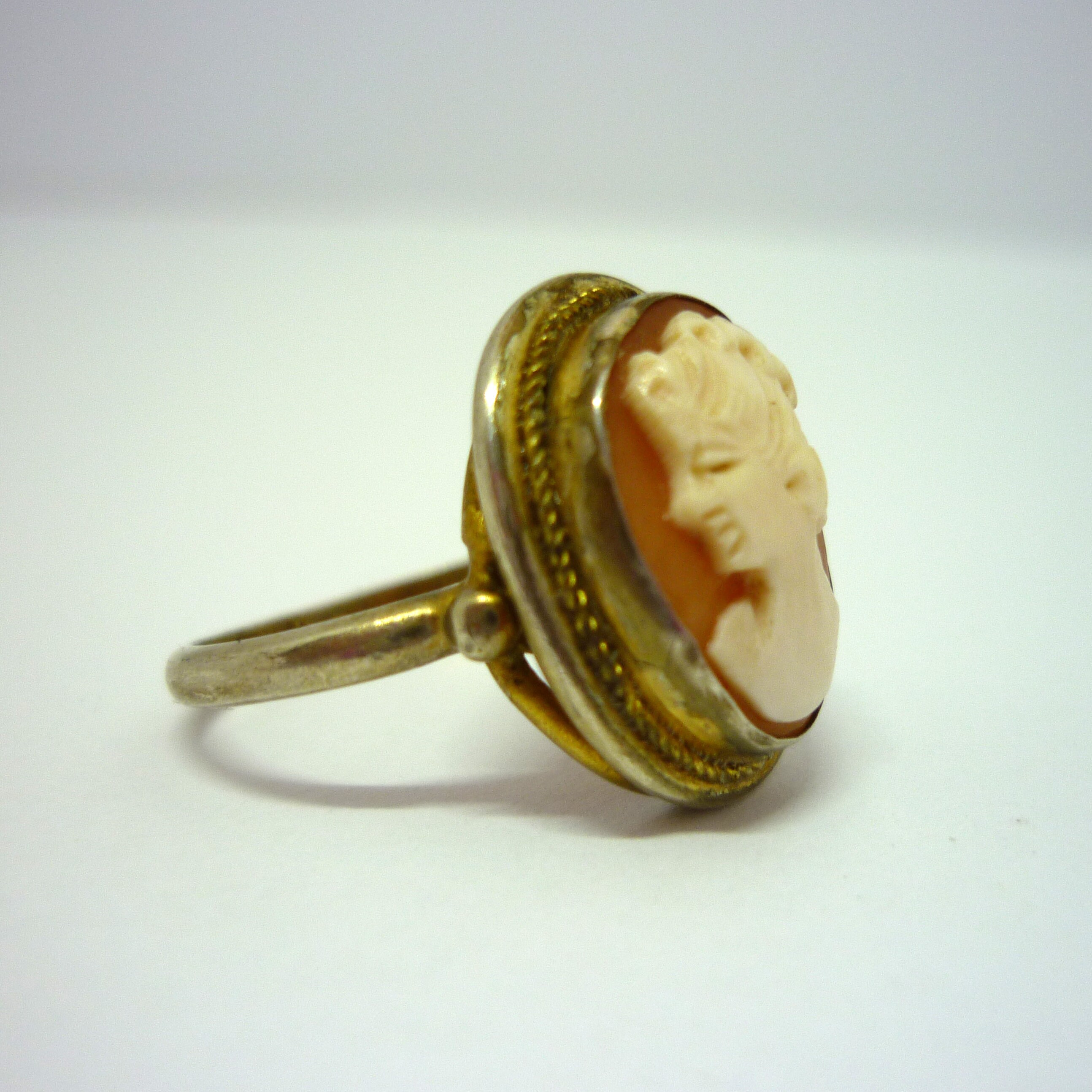 Vintage Shell Cameo Ring in Vermeil Size 5 | Etsy
