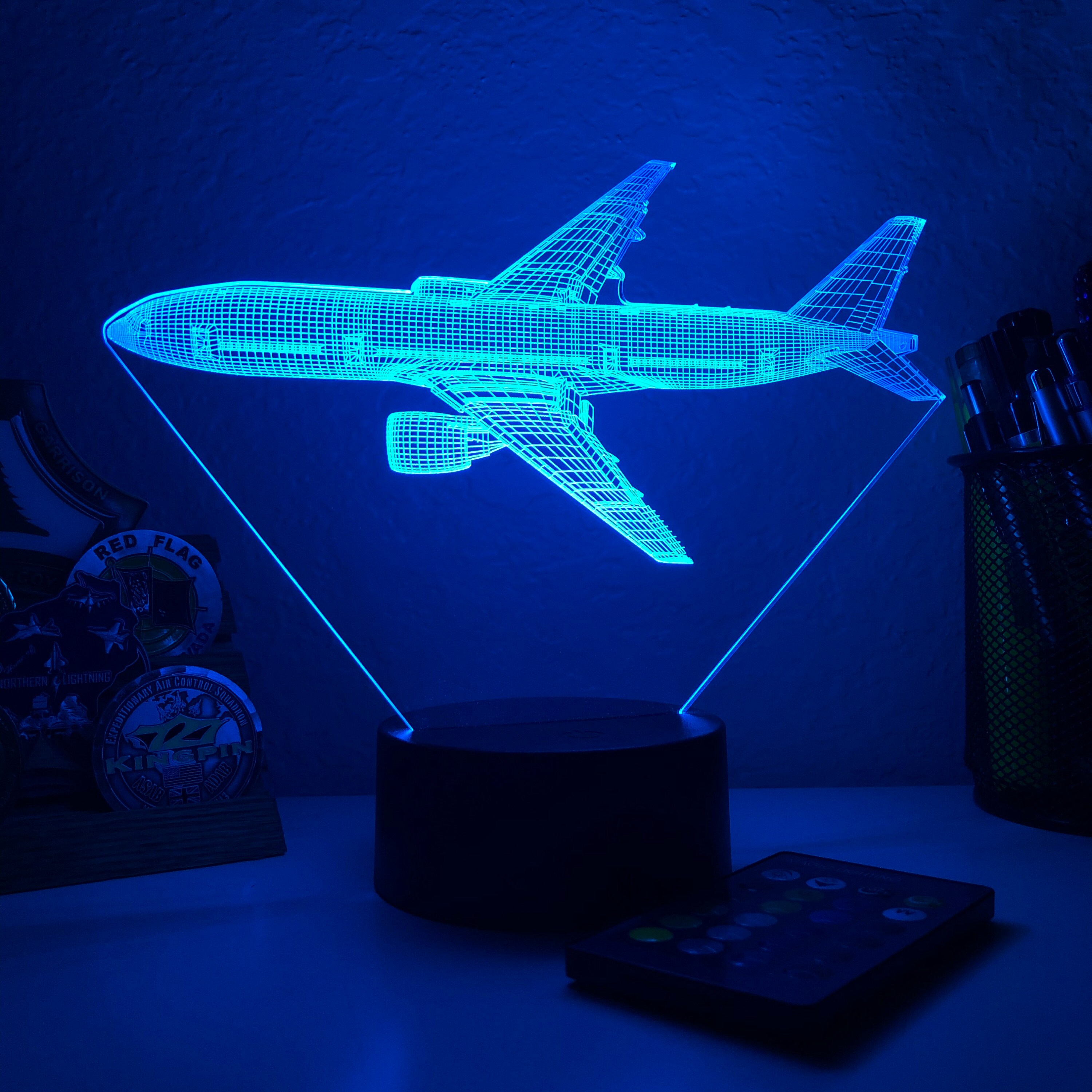 777-200 Civilian Airliner 3D Optical Illusion Lamp | Etsy