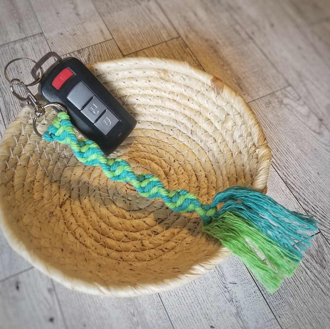 DIY Macrame Spiral Keychain Tutorial Download - Etsy