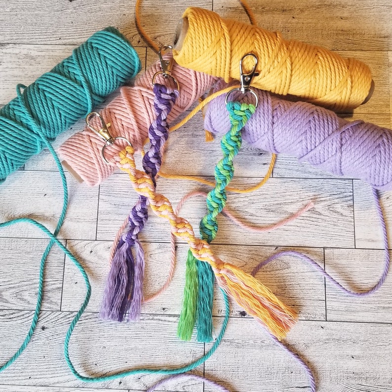 DIY Macrame Spiral Keychain Tutorial Download - Etsy