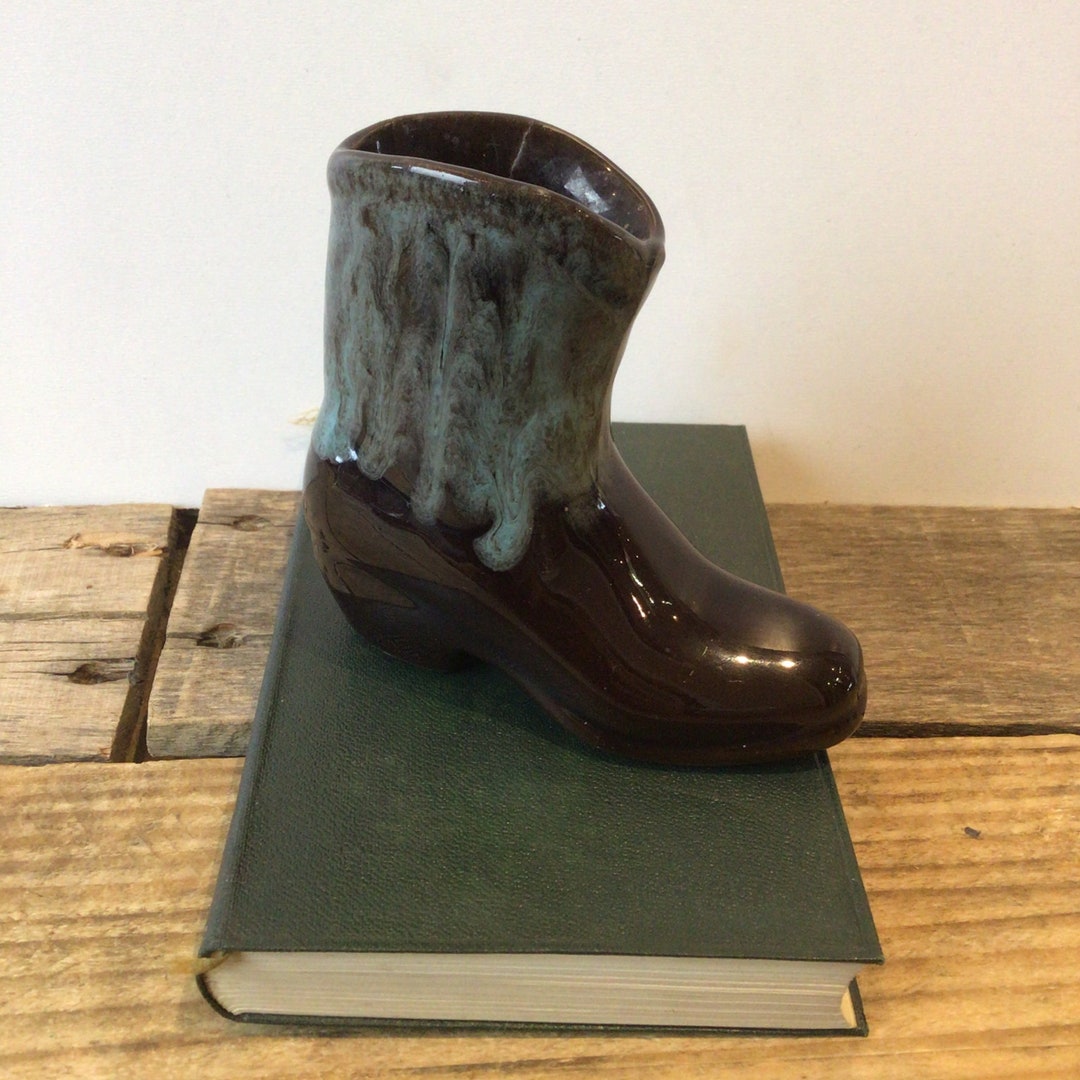 Vintage Blue Mountain Pottery / BMP Small Vintage Boot Figurine ...