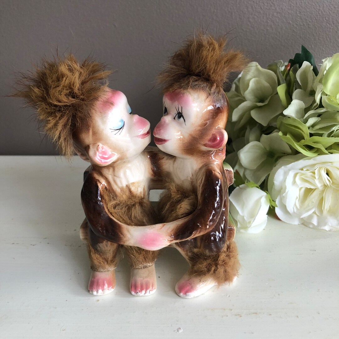 Vintage Kissing Monkeys Figurine, Furry, 1950s Japan, Kitsch ...