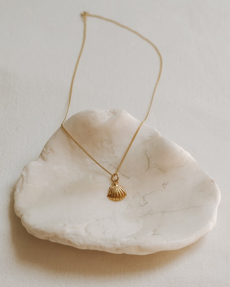 18K Gold Shell Necklace Tiny Seashell Necklace Boho Bali - Etsy