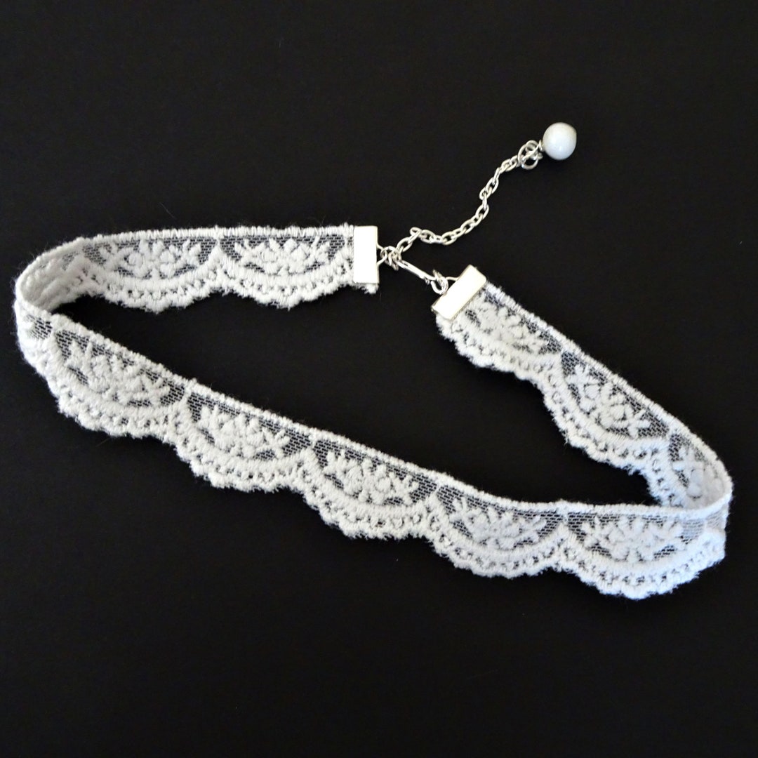 White Lace Choker Necklace, Scalloped Wedding Jewelry - Etsy