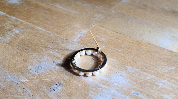 Vintage A&Z Pearl Wreath Pin - Circular Gold Pearl Br… - Gem