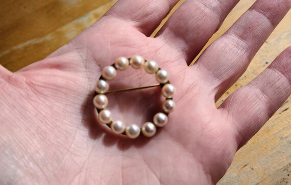 Vintage A&Z Pearl Wreath Pin - Circular Gold Pearl Br… - Gem